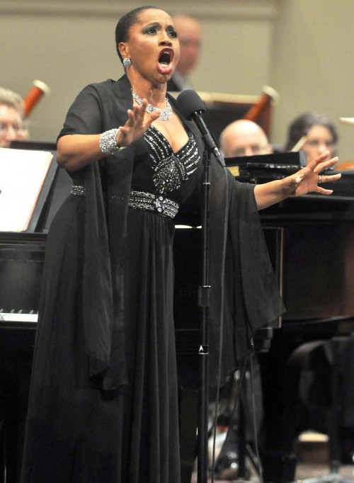 Jenifer Lewis soaks in STL love at Symphony - St. Louis American