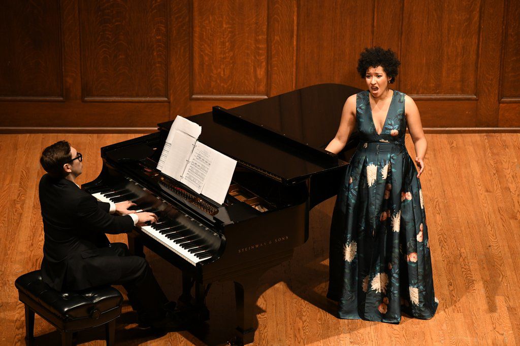 Soprano Julia Bullock delivers pitch perfect, mesmerizing performance ...