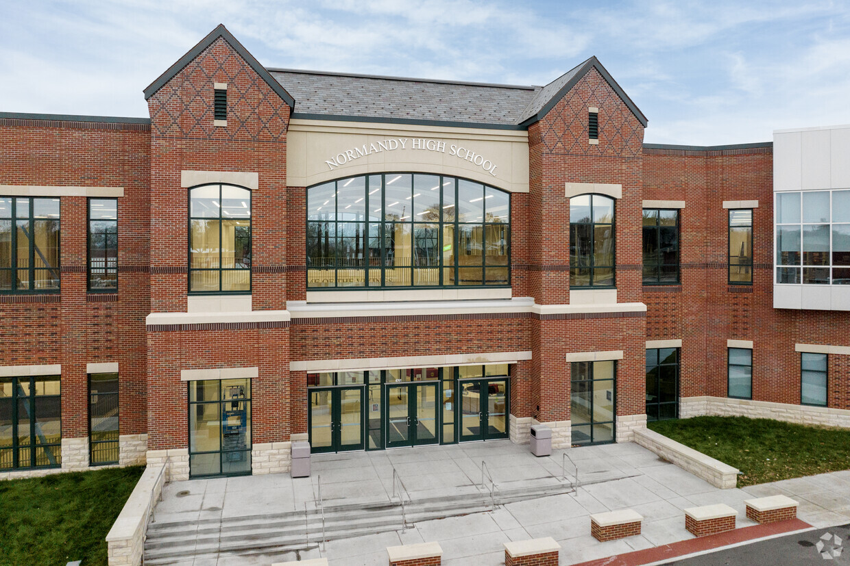 Normandy Schools makes call to ban cell phones - St. Louis American