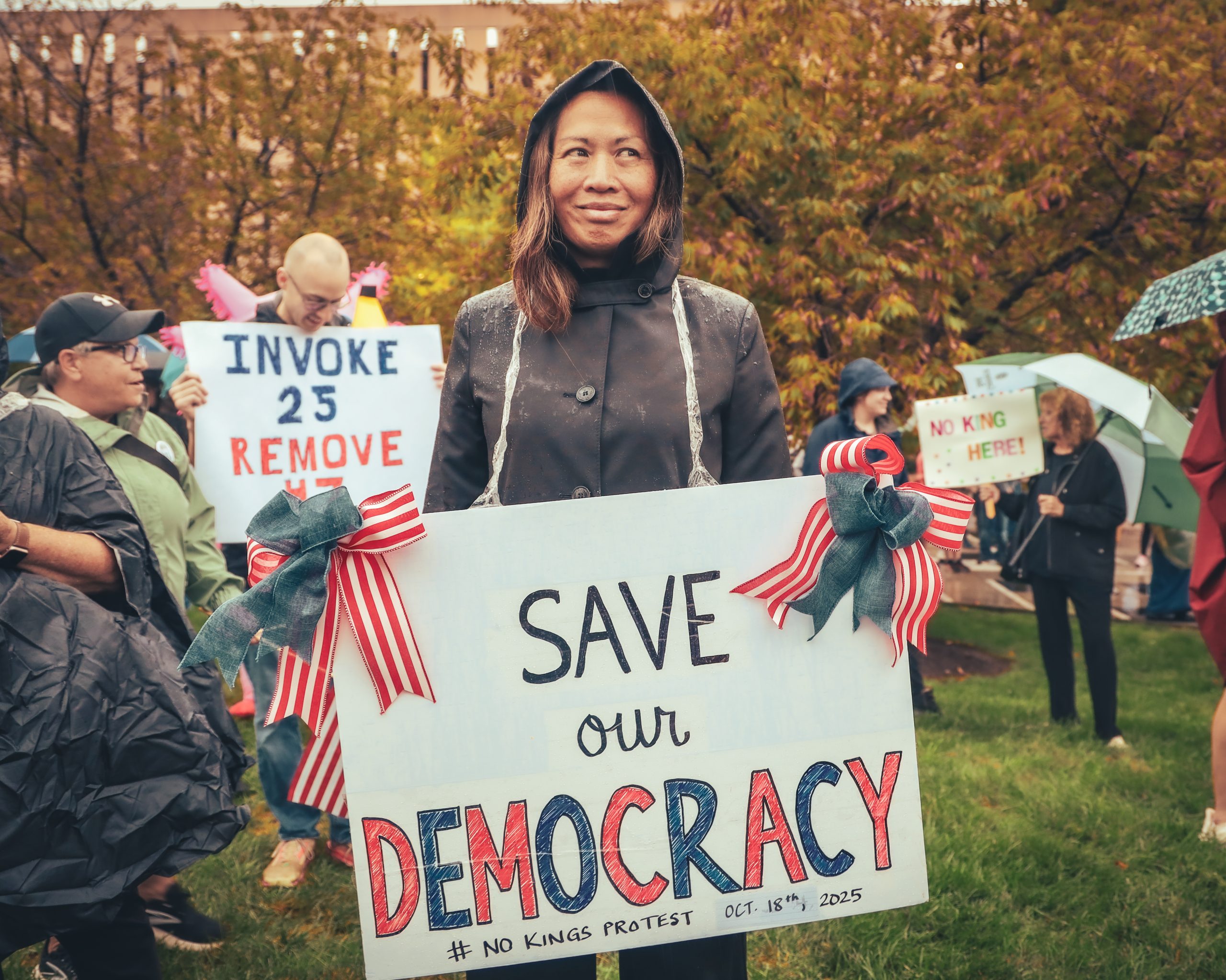 Despite rain, thousands join St. Louis ‘No Kings’ protest against Trump ...